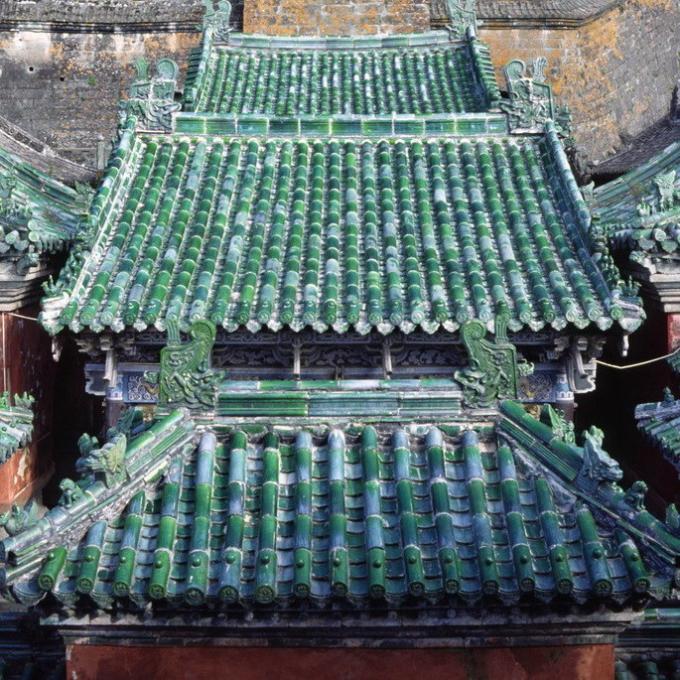 Authentic old glazed green Chinese roof tiles for building